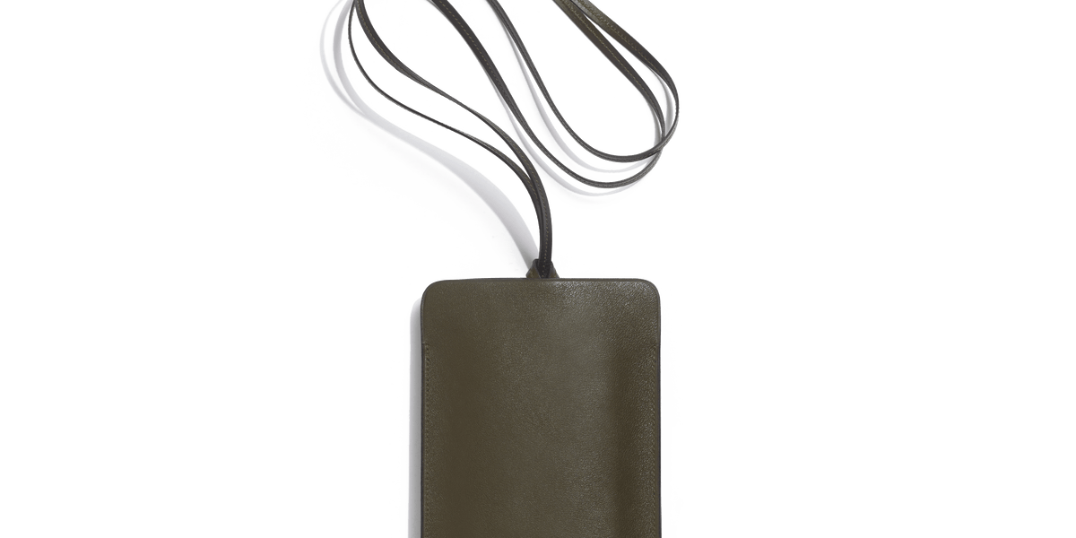 Porte téléphone Double You en cuir veau foulonné vert & J.M. Weston